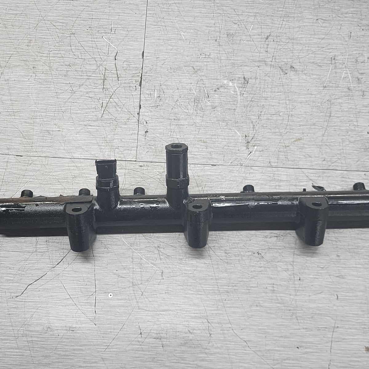 927 Bosch Cummins ISL Fuel Common Rail Pipe For Sale – CA Truck Parts, Inc.