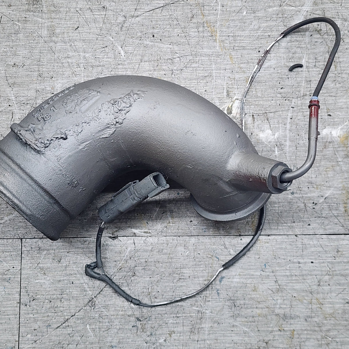 Mack 21262488 RC1 Air Intake Transfer Elbow Tube With Sensor For Sale ...