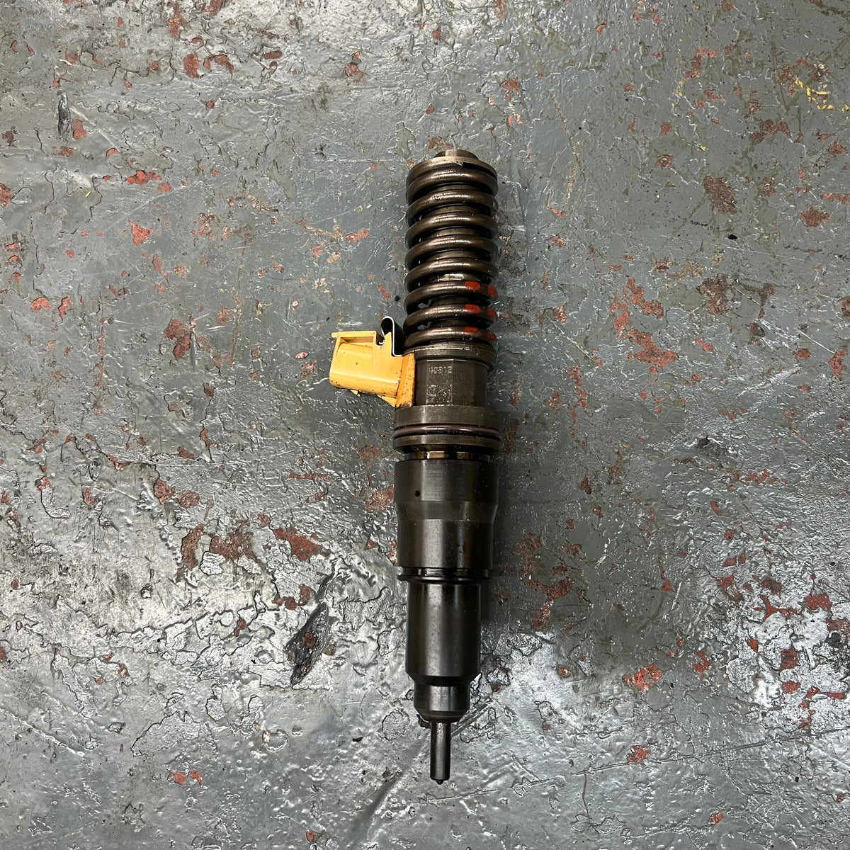 Mack MP7 Fuel Injector 85013147 – CA Truck Parts, Inc.